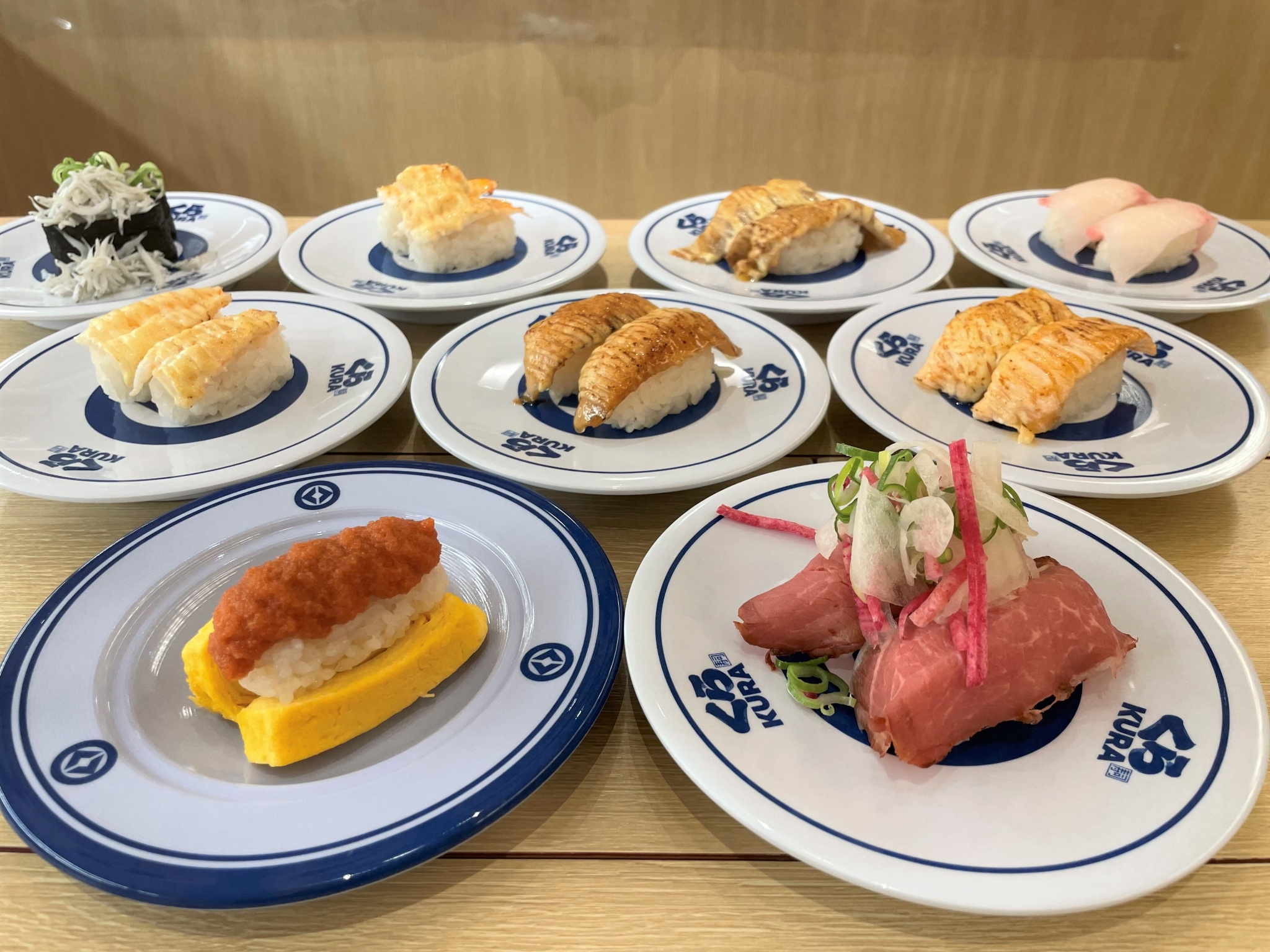 くら寿司「できたてシリーズ」165円に“値下げ”、期間限定「琉球スギ」など発売も | 食品産業新聞社ニュースWEB