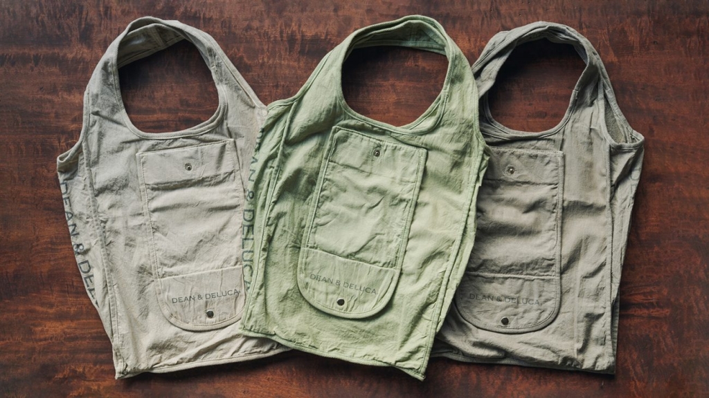 【DEAN & DELUCA】葡萄の果皮で染めた限定バッグ(全3色)登場、ワインの副産物が美しい色に（食品産業新聞社ニュースWEB）｜d ...